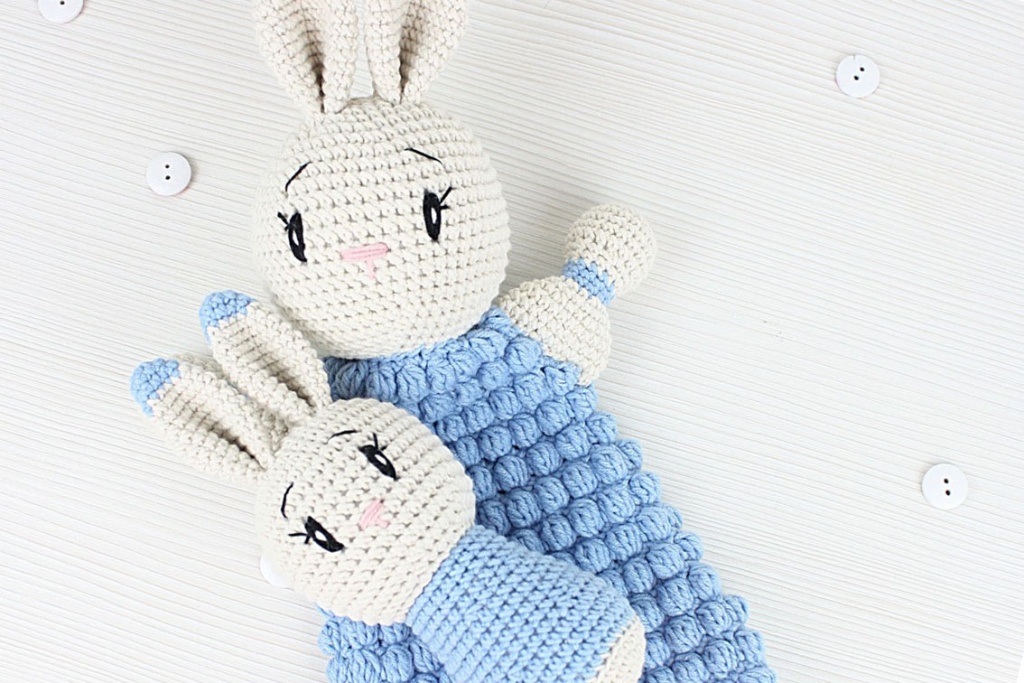⇒ Crochet bunny comforter pattern ‣ 1000s to download ‣ Tanati Crochet